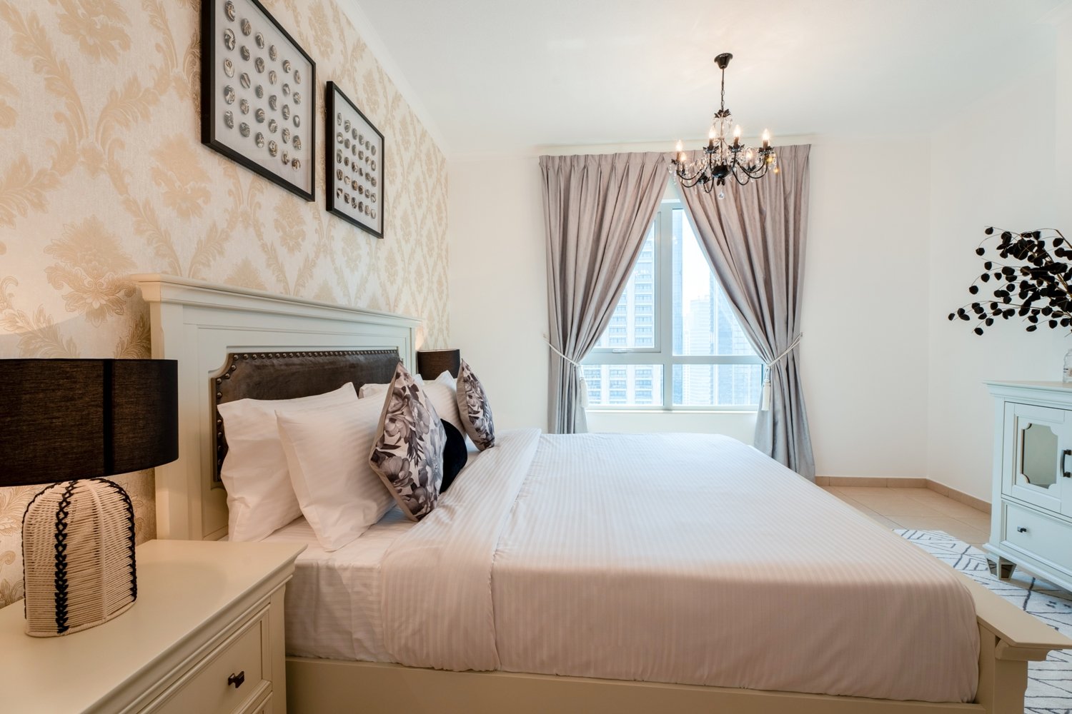 INA HOMES – 2BHK APARTMENT – Tower 1 Downtown Dubai – Ina Vacation Homes
