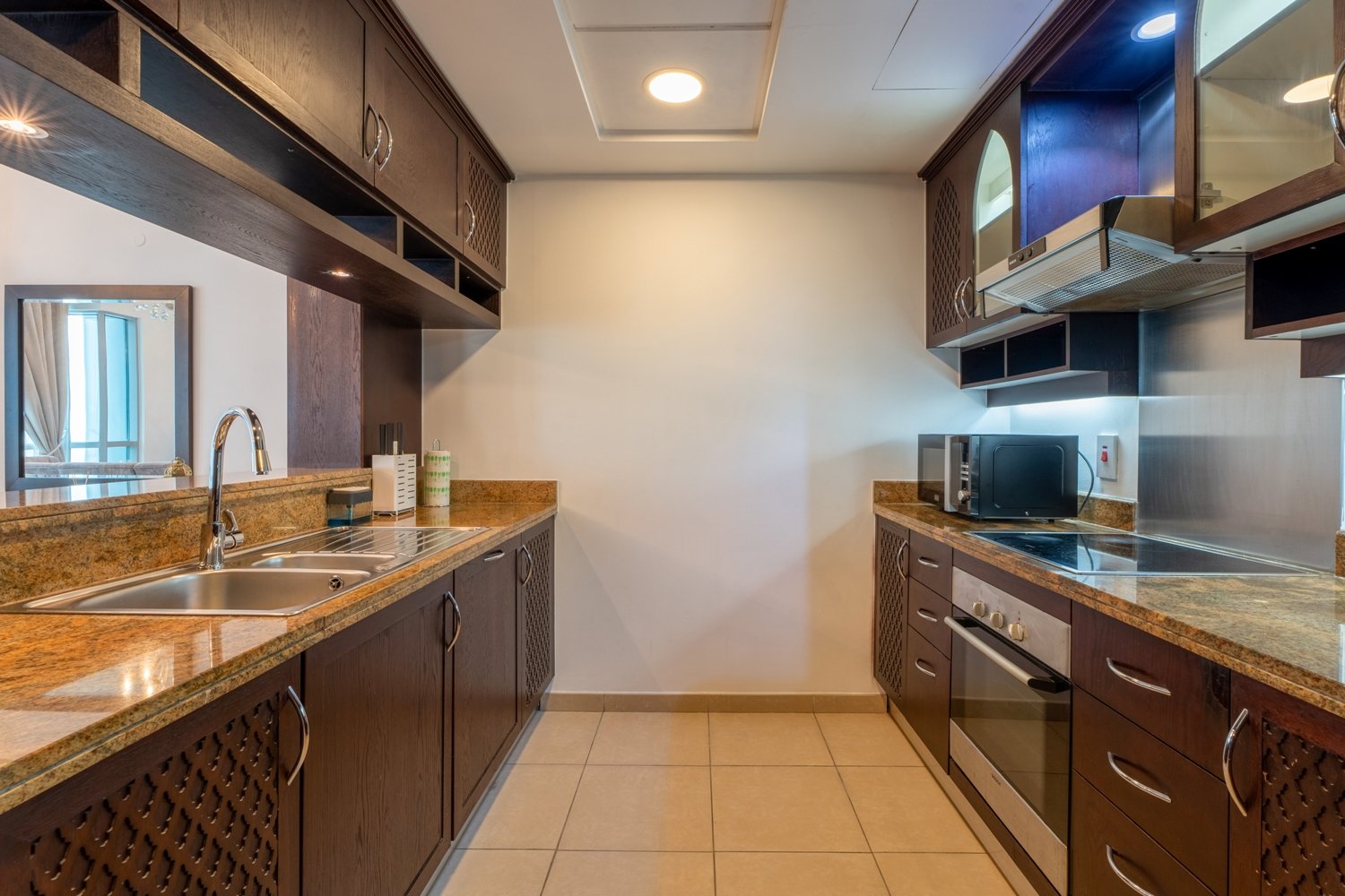 INA HOMES – 2BHK APARTMENT – Tower 1 Downtown Dubai – Ina Vacation Homes